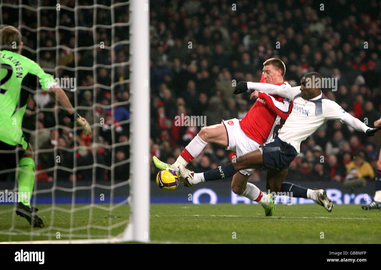 Full length goal football efivepic hi-res stock photography and images ...