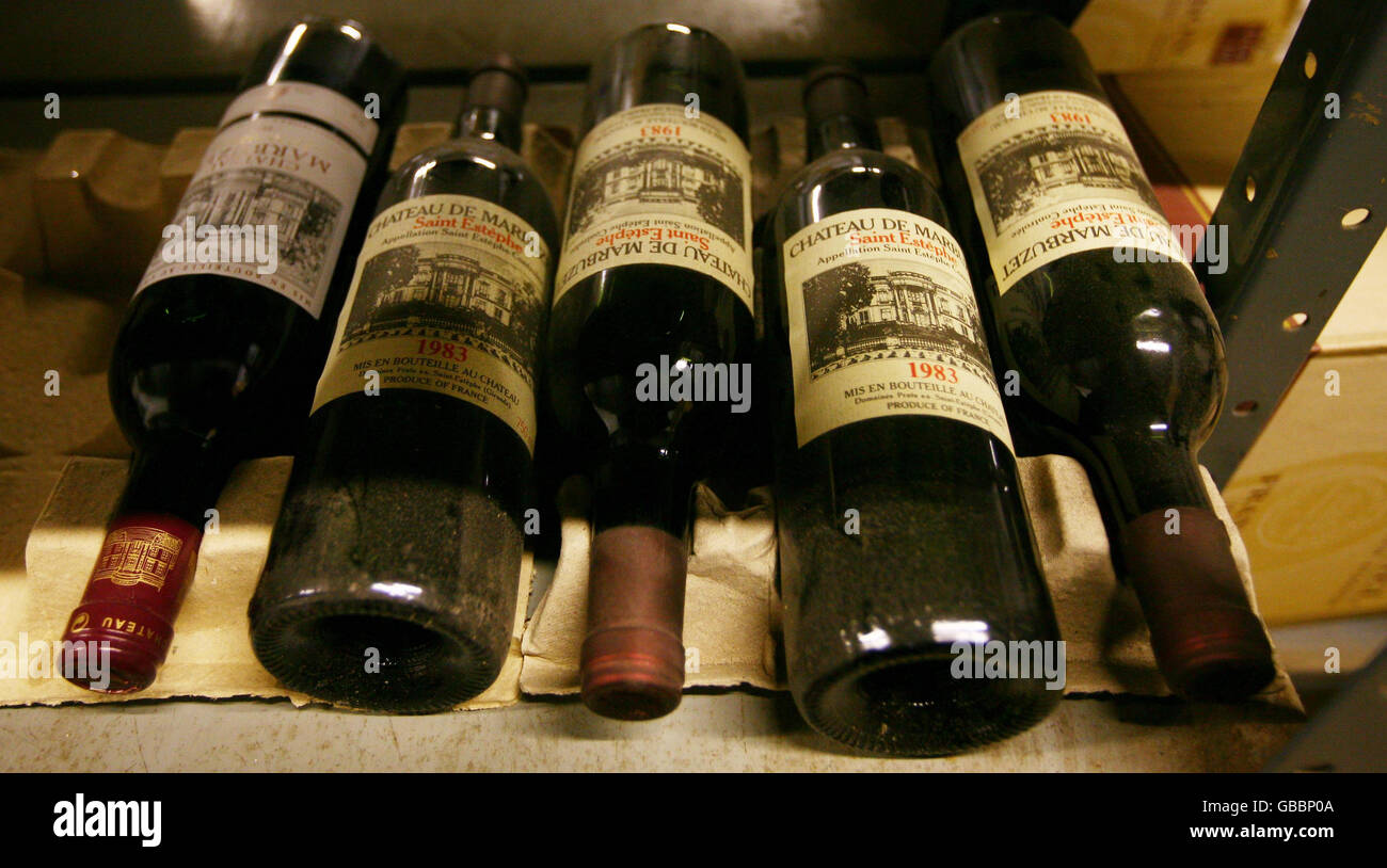 Importer hi-res stock photography and images - Alamy