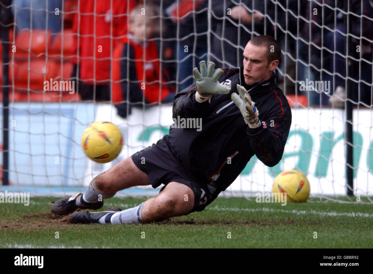 Nottingham Forest's goalkeeper Barry Roche warms up prior to the game ...