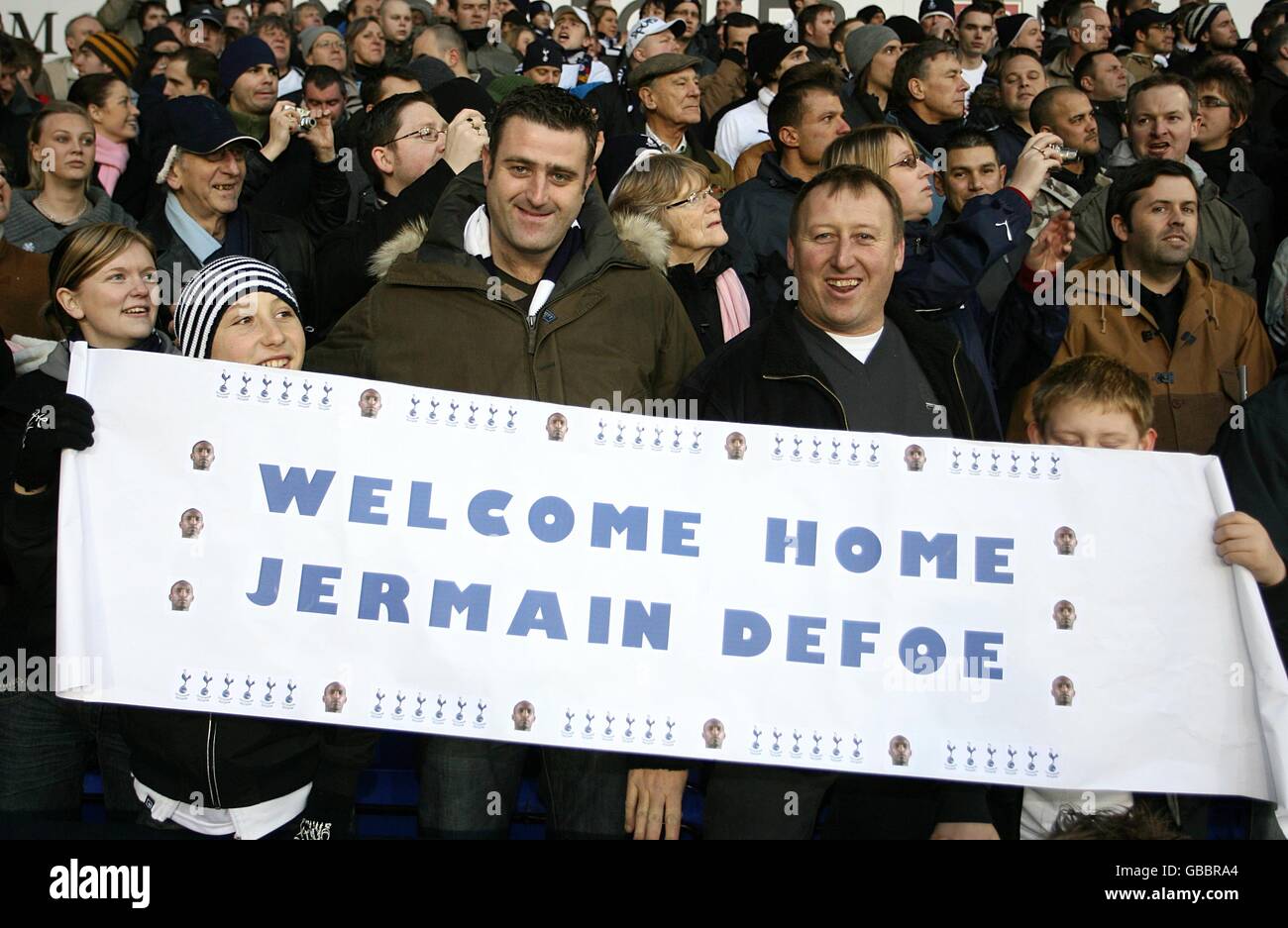 Tottenham hotspur banner hi-res stock photography and images - Alamy