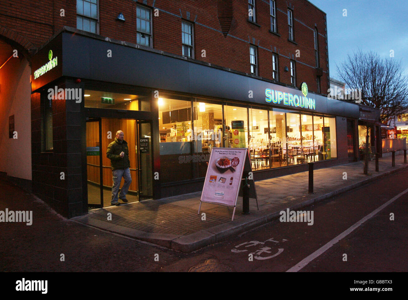 Superquinn hi-res stock photography and images - Alamy