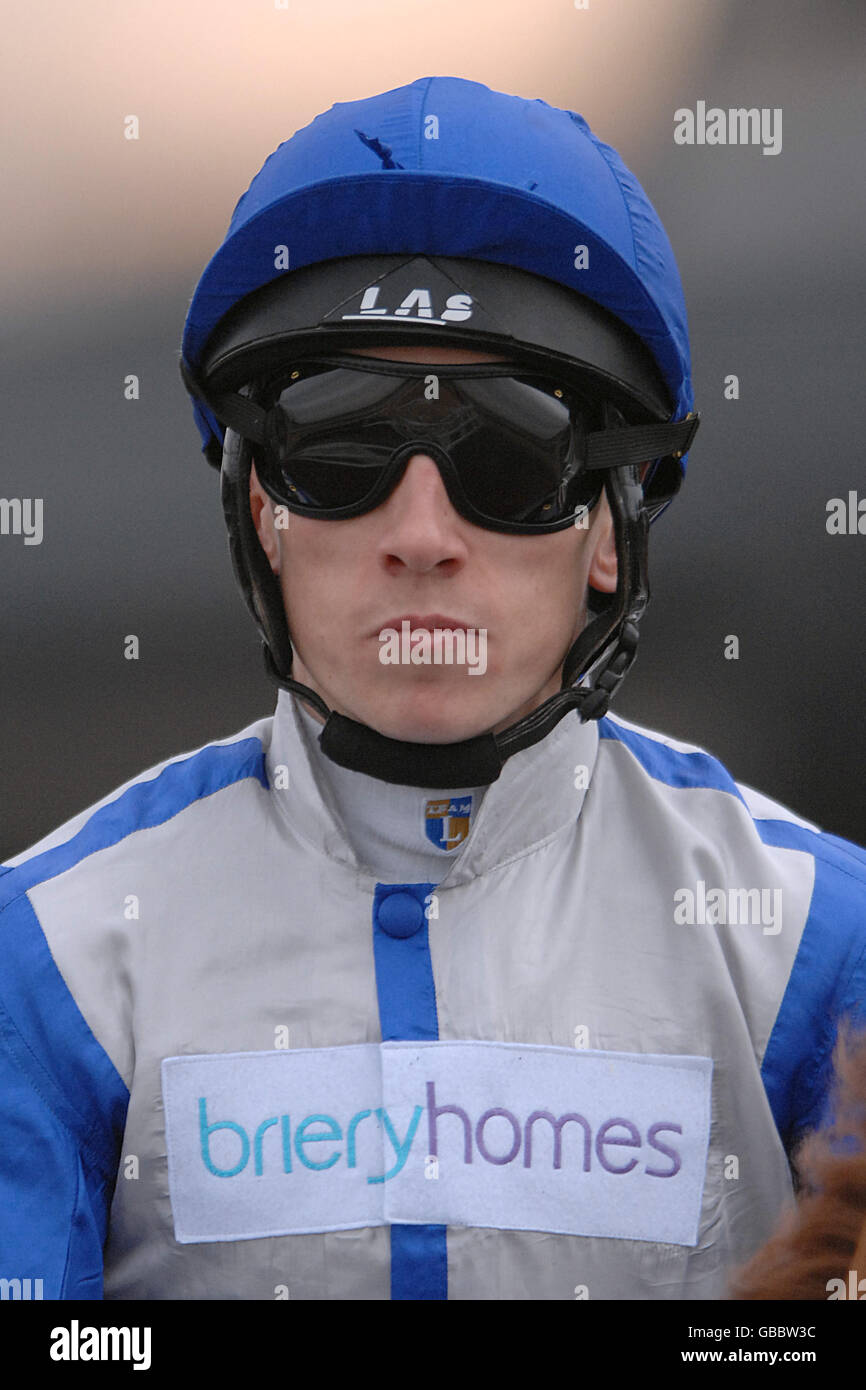 Horse racing races all weather ampics hi-res stock photography and ...