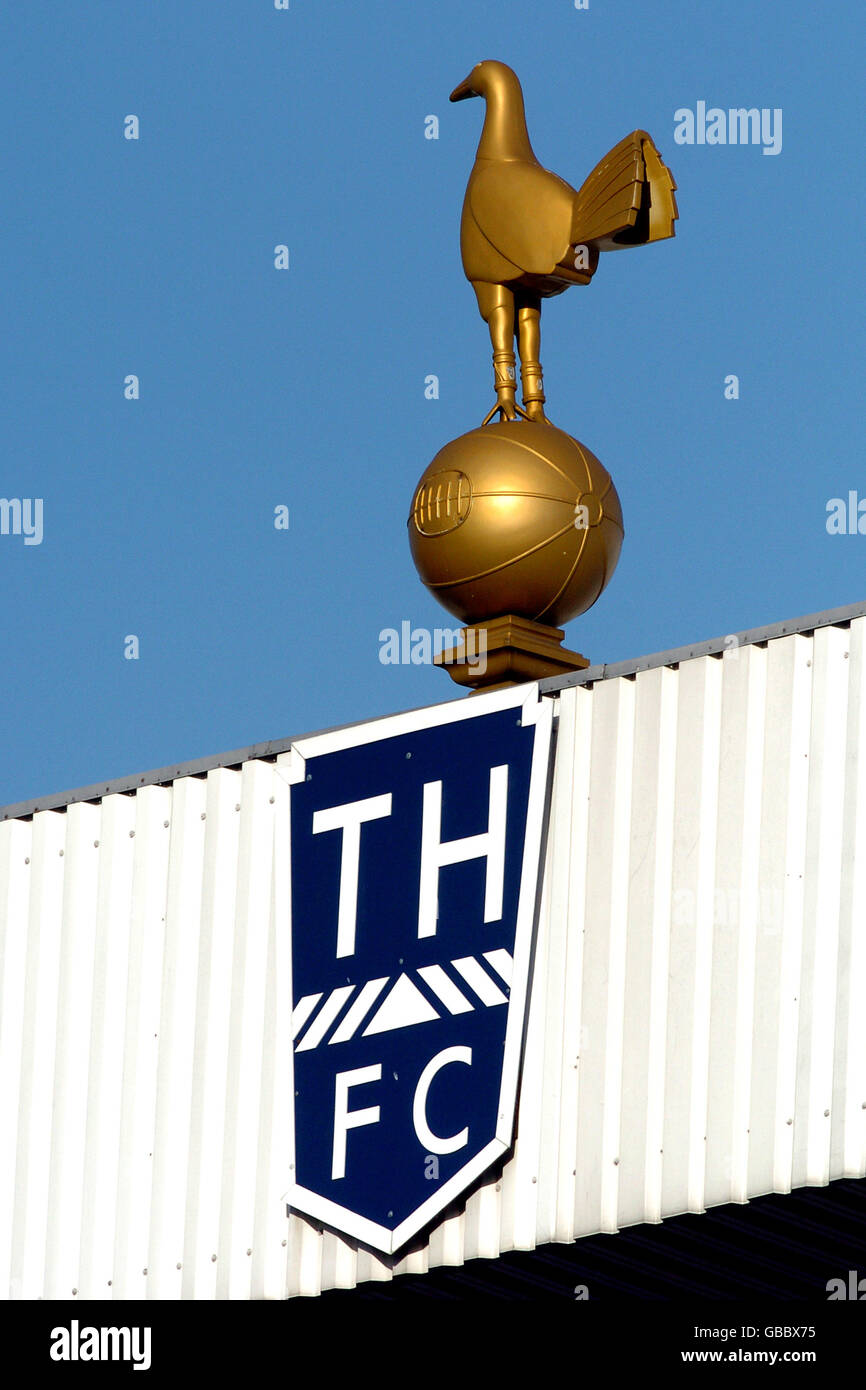 The tottenham hotspur cockerel hi-res stock photography and images - Alamy