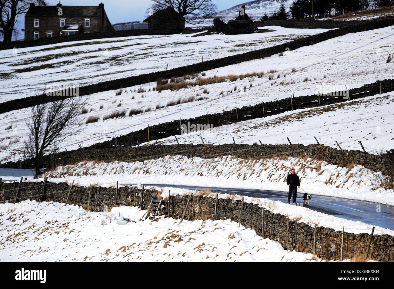 Co durham wintry weather continues to hit parts uk hi-res stock ...