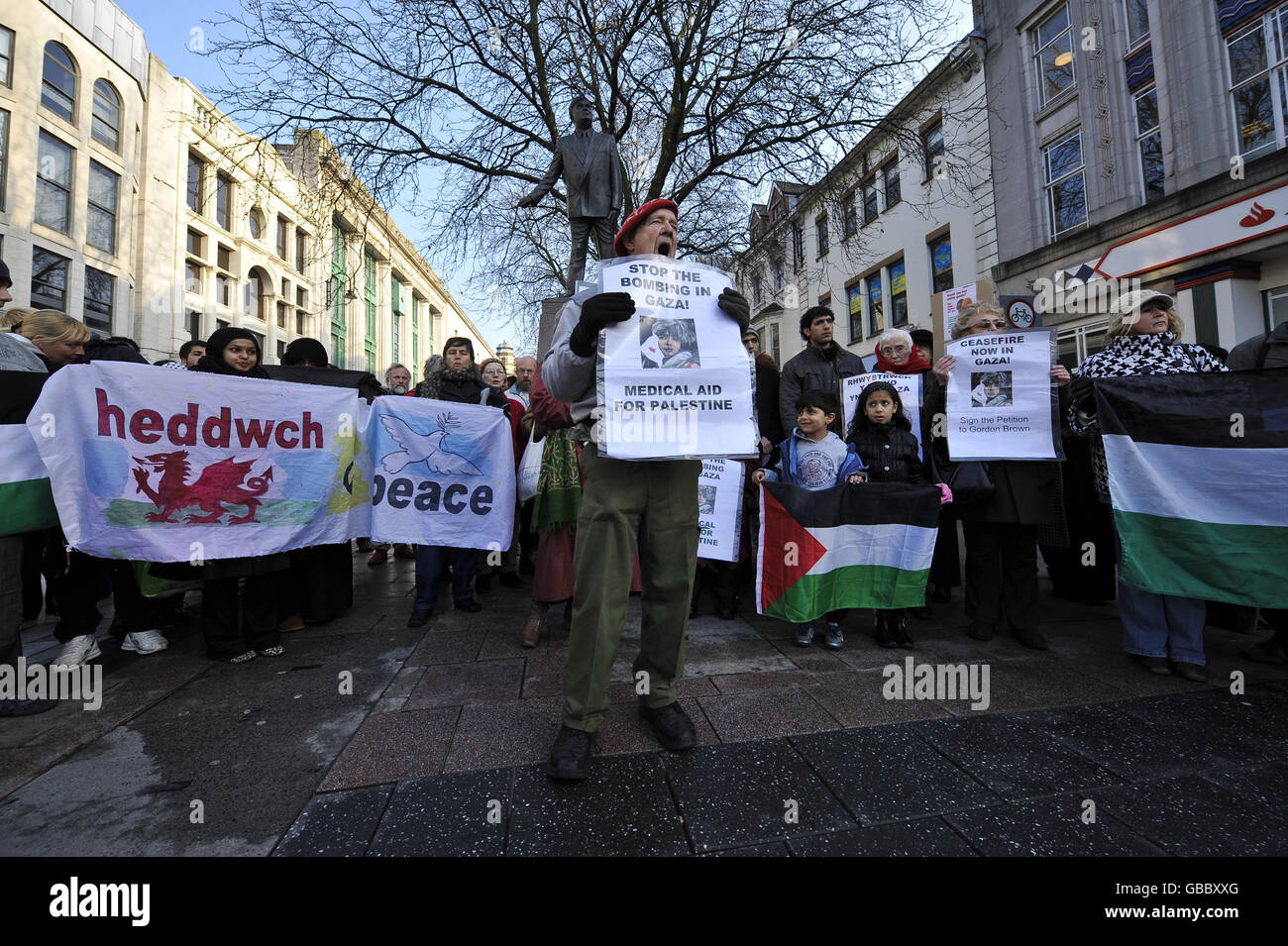 War conflict military protest hi-res stock photography and images - Alamy