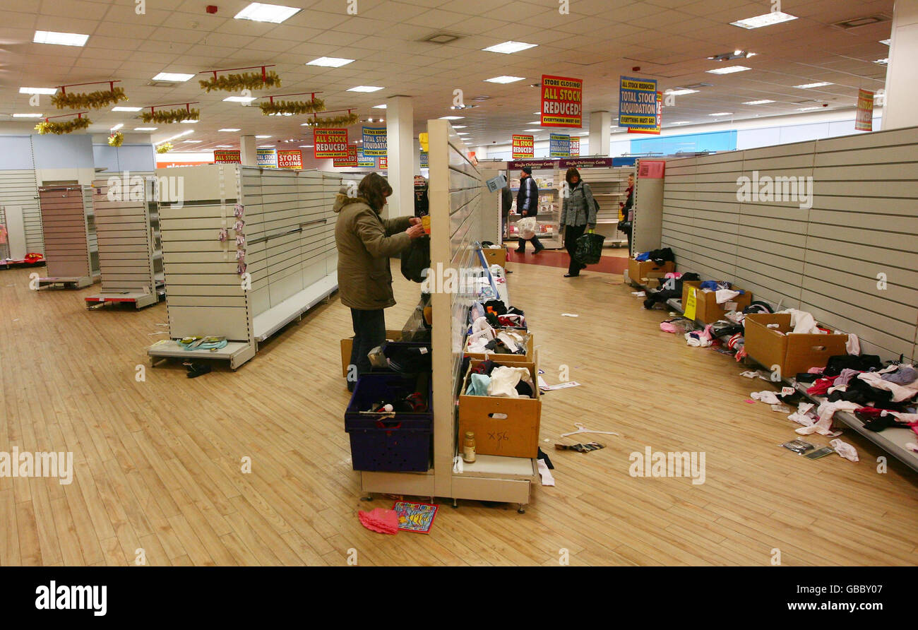 Woolworths shop interior hi-res stock photography and images - Alamy