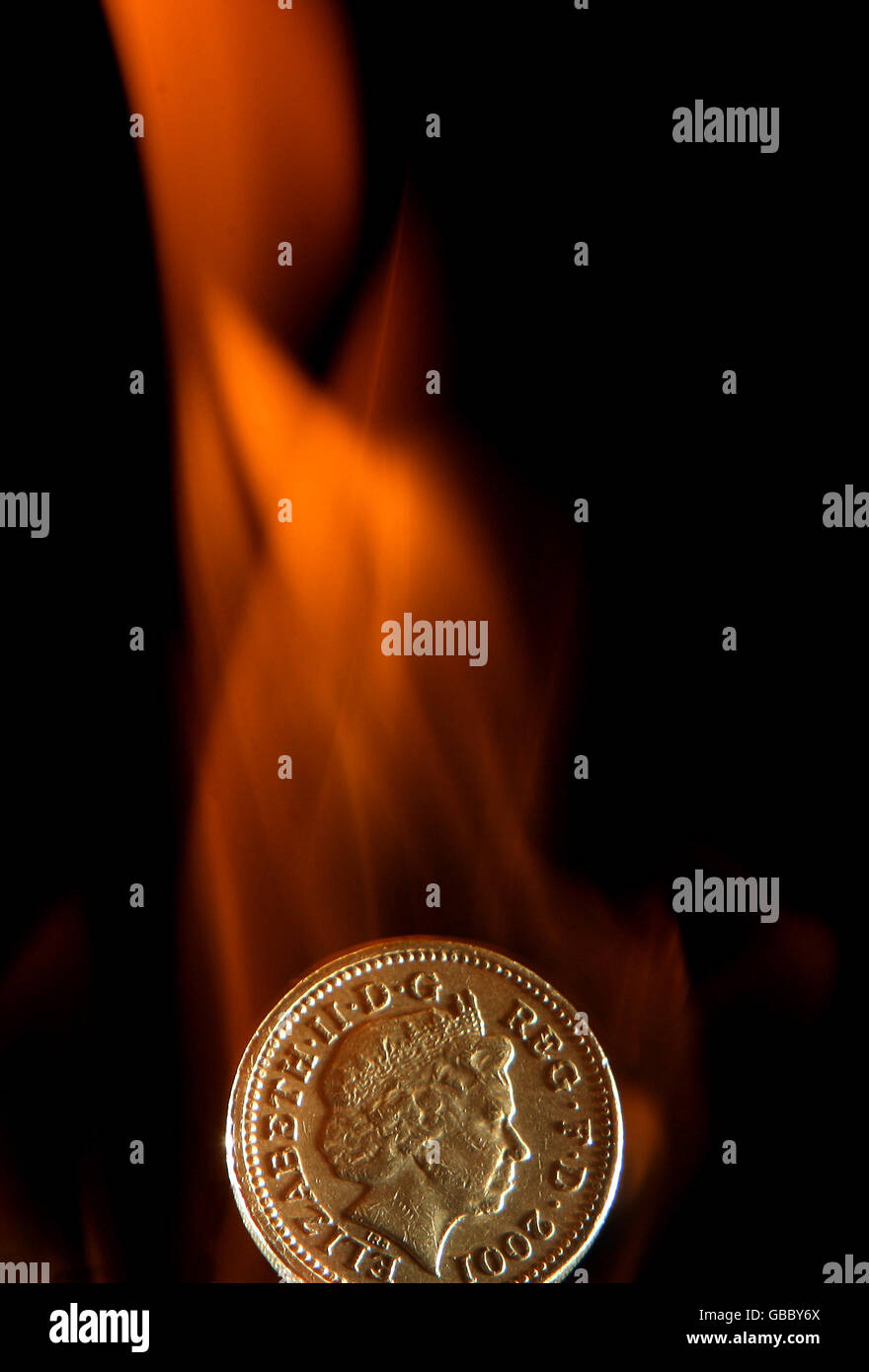 Money burning pound hi-res stock photography and images - Alamy