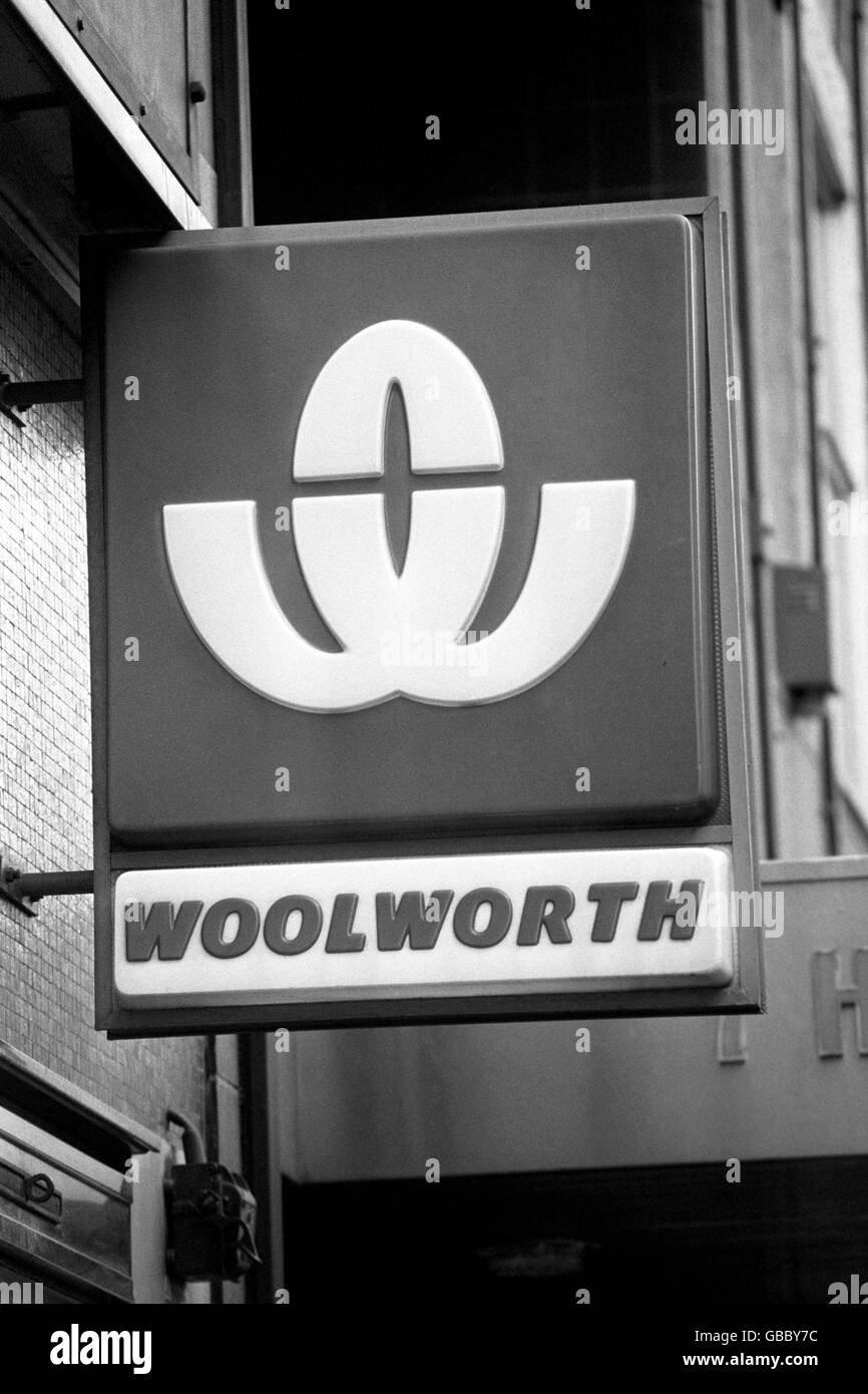 Economy - Retail - Woolworths - 1982 Stock Photo - Alamy