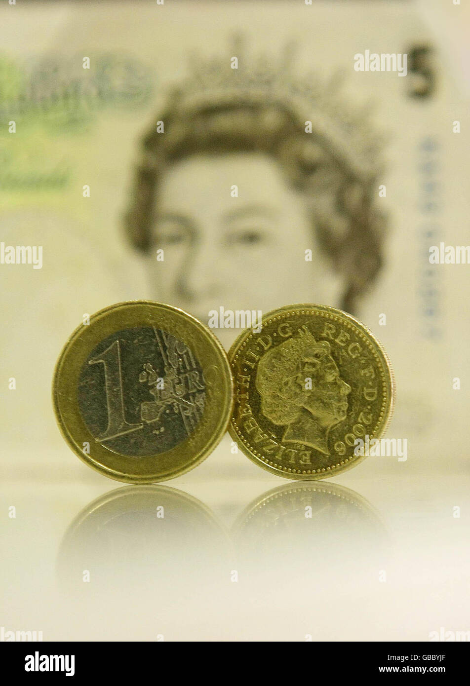 One pound note hi-res stock photography and images - Alamy