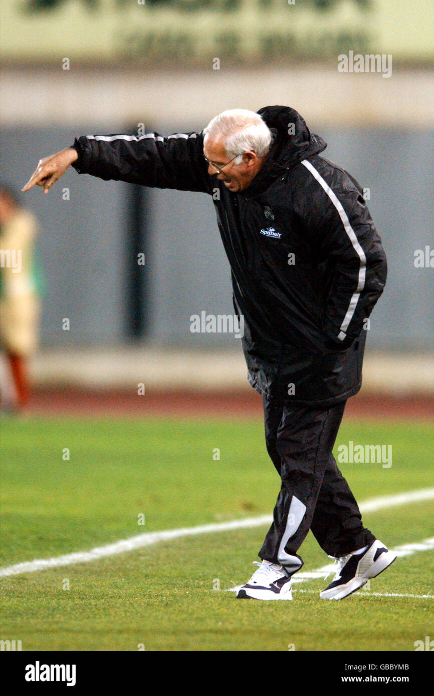 Real mallorca coach luis aragones hi-res stock photography and images ...