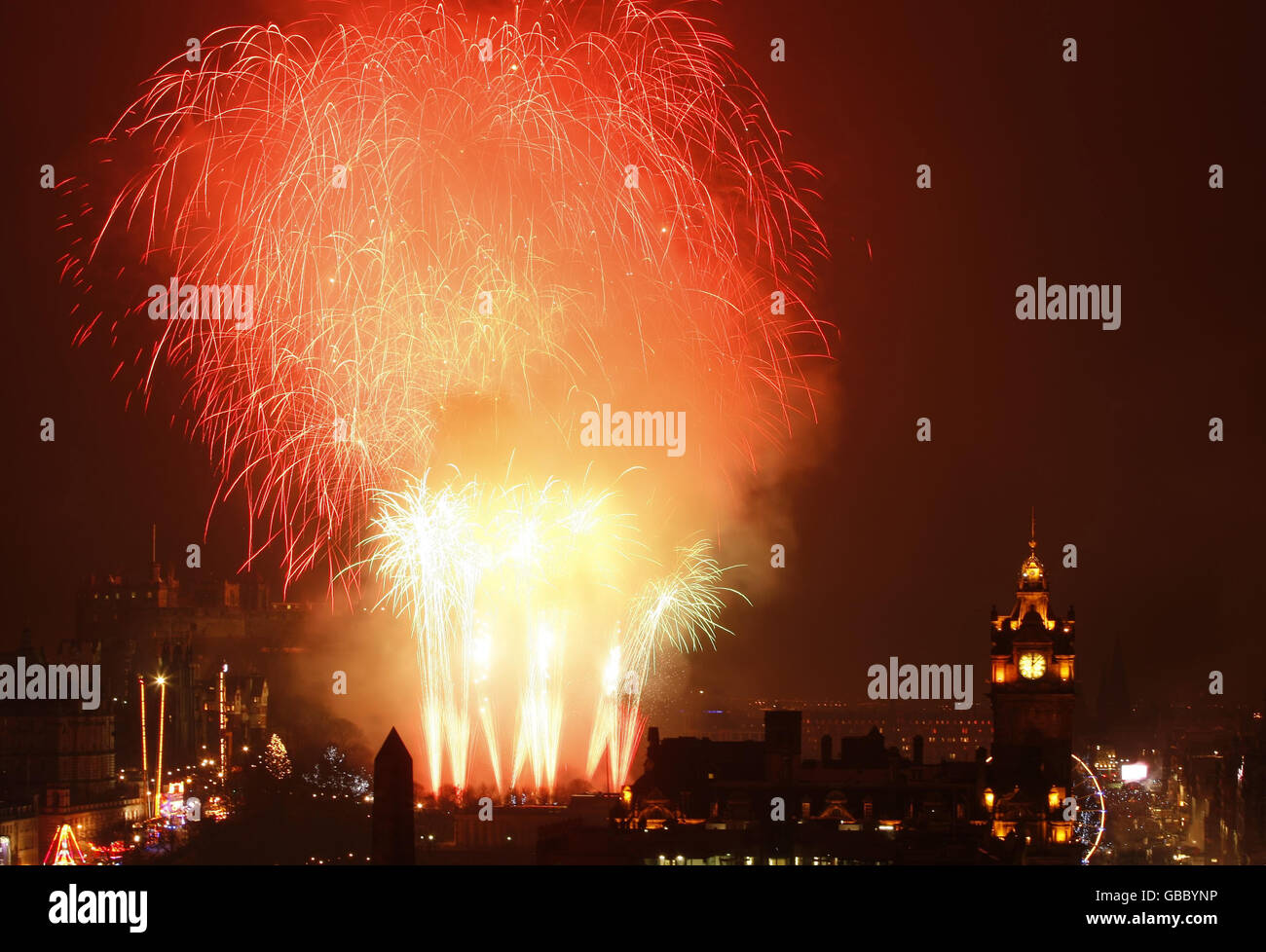 Fireworks mark the new year in Scotland's capital city Stock Photo - Alamy