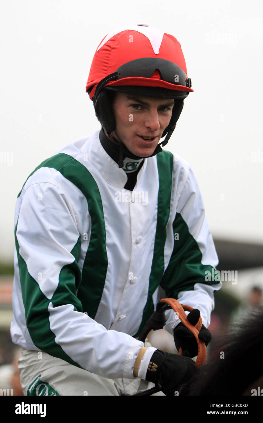 Horse racing fakenham racecourse hi-res stock photography and images ...