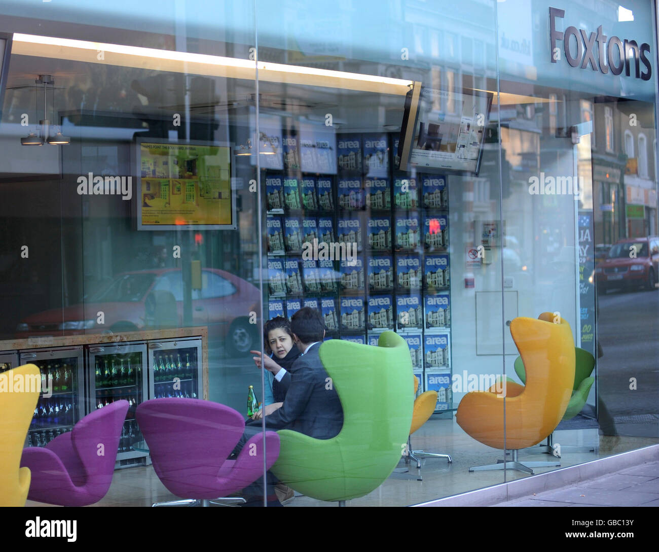 Foxtons estate agent london hi-res stock photography and images - Alamy