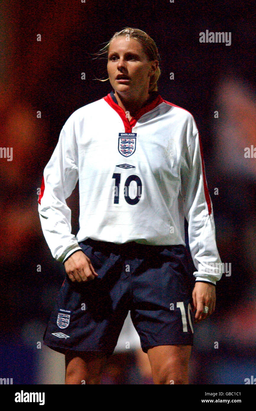 Kelly smith england football hi-res stock photography and images - Alamy