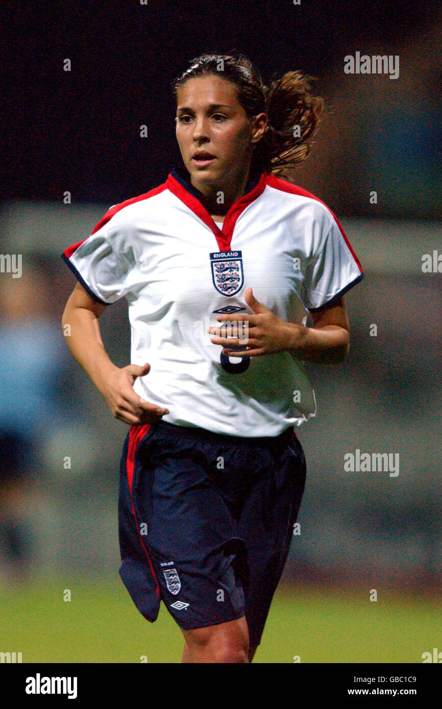 Soccer - Women's International Friendly - England v Scotland. Fara ...