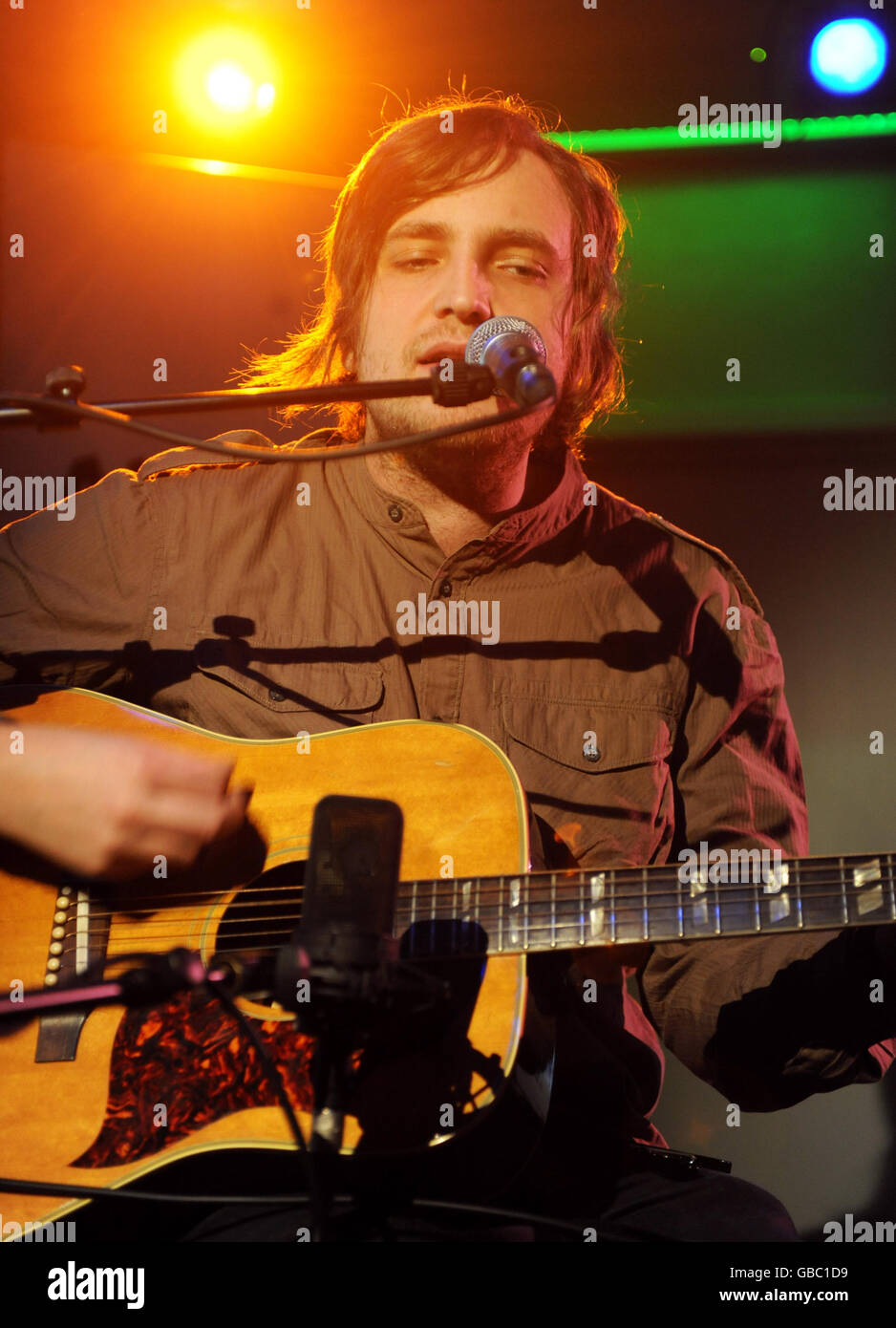 James Walsh of Starsailor performs an intimate gig for Absolute Radio ...