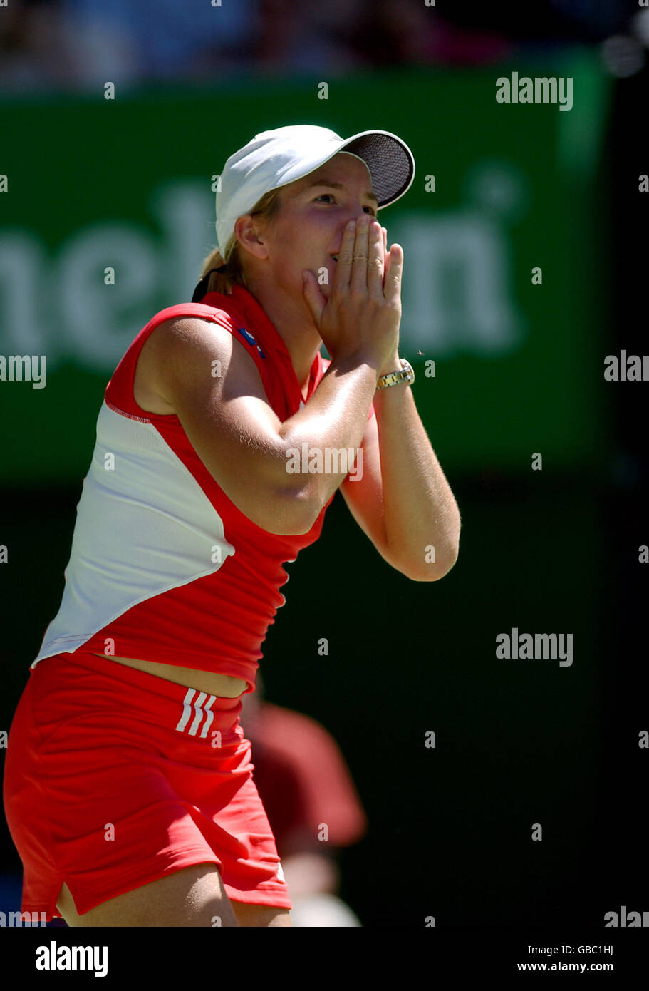 2004 australian open justine henin hi-res stock photography and images ...