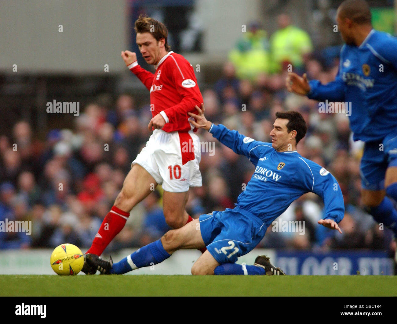 Cardiff City's Tony Vidmar tackles Nottingham Forest's Gareth Taylor ...