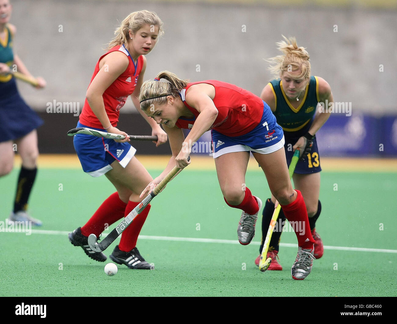 Great Britain's Georgie Twigg (centre) in action with Sophie Bray (left ...