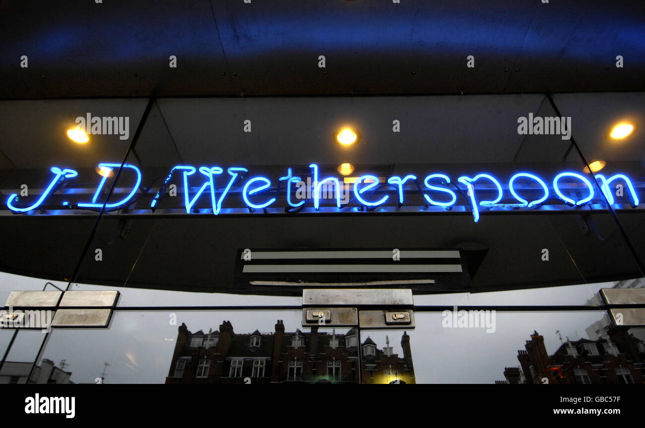 General view of a JD Wetherspoon pub in central London Stock Photo - Alamy