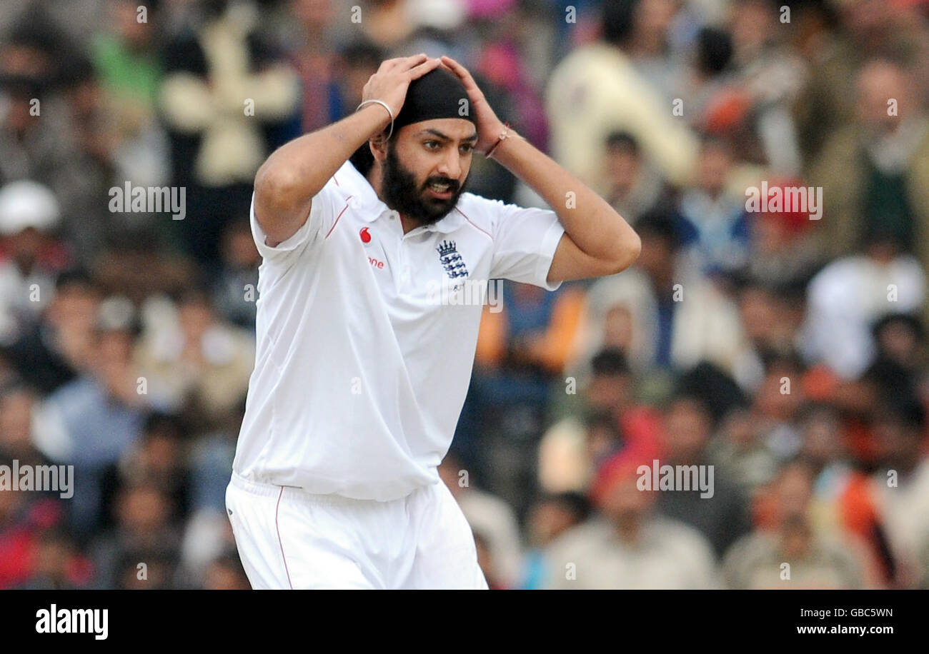 Cricket head in hands High Resolution Stock Photography and Images - Alamy