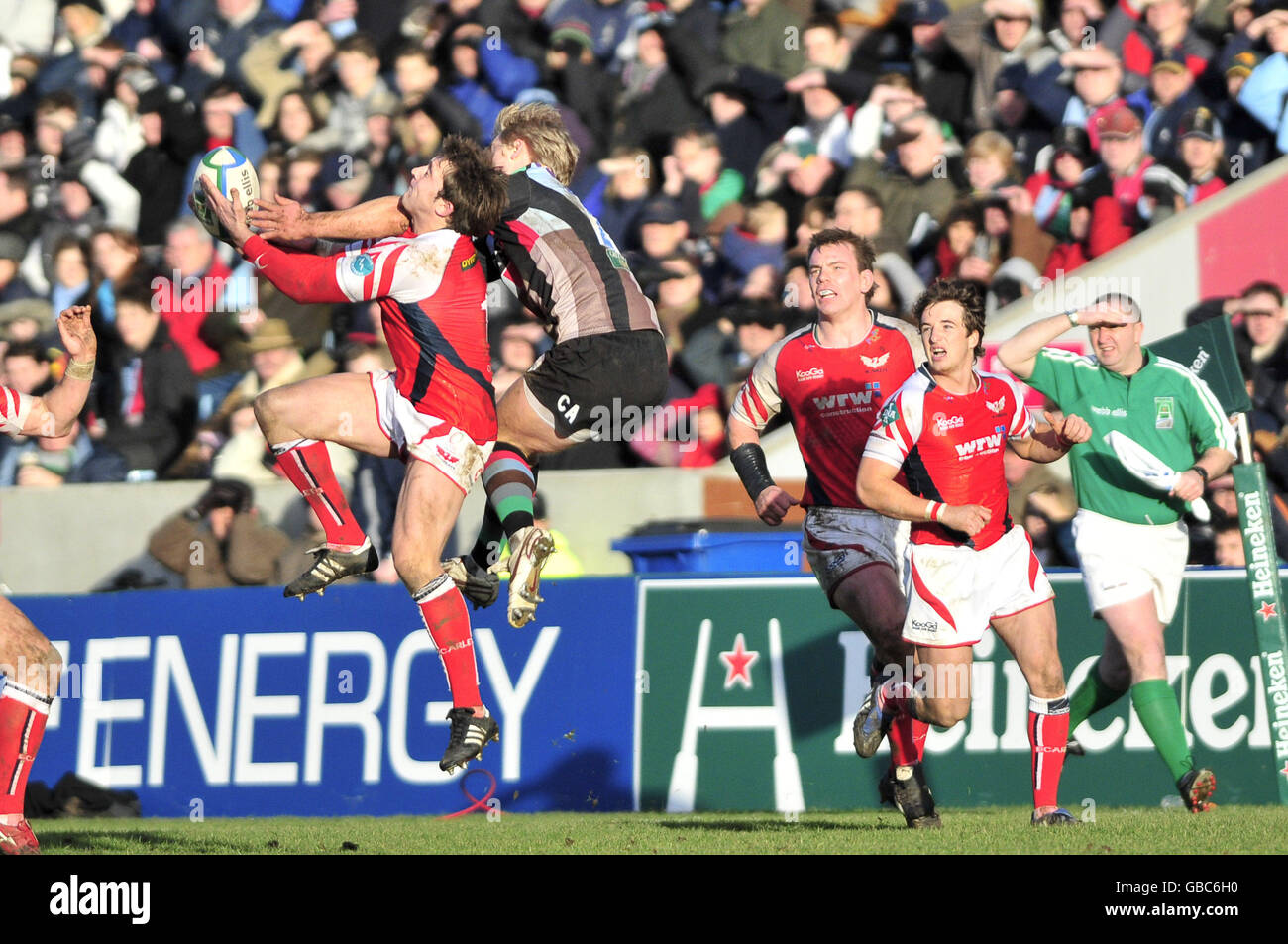 Challenges for a high ball hi-res stock photography and images - Alamy