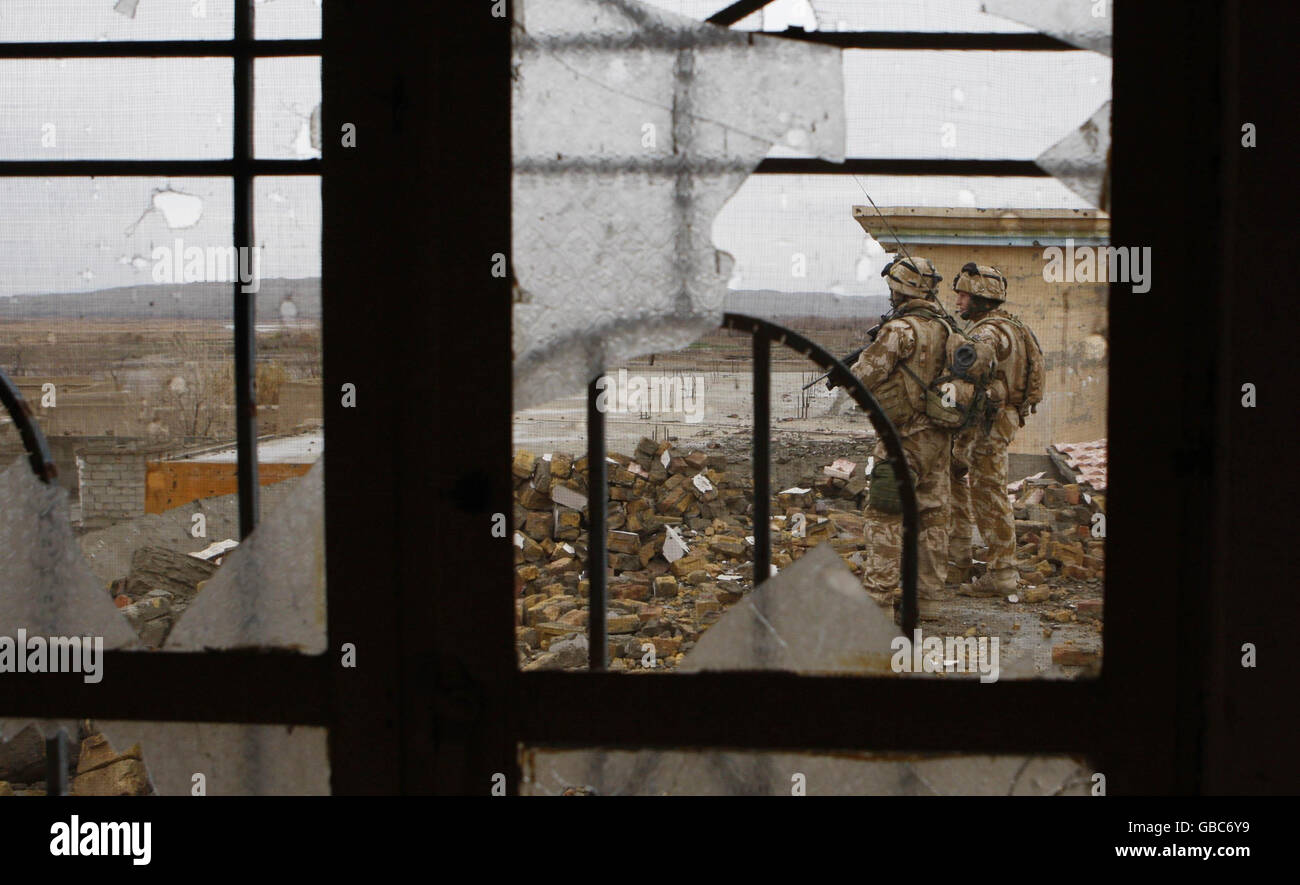 Sangin helmand province afghanistan soldier hi-res stock photography ...