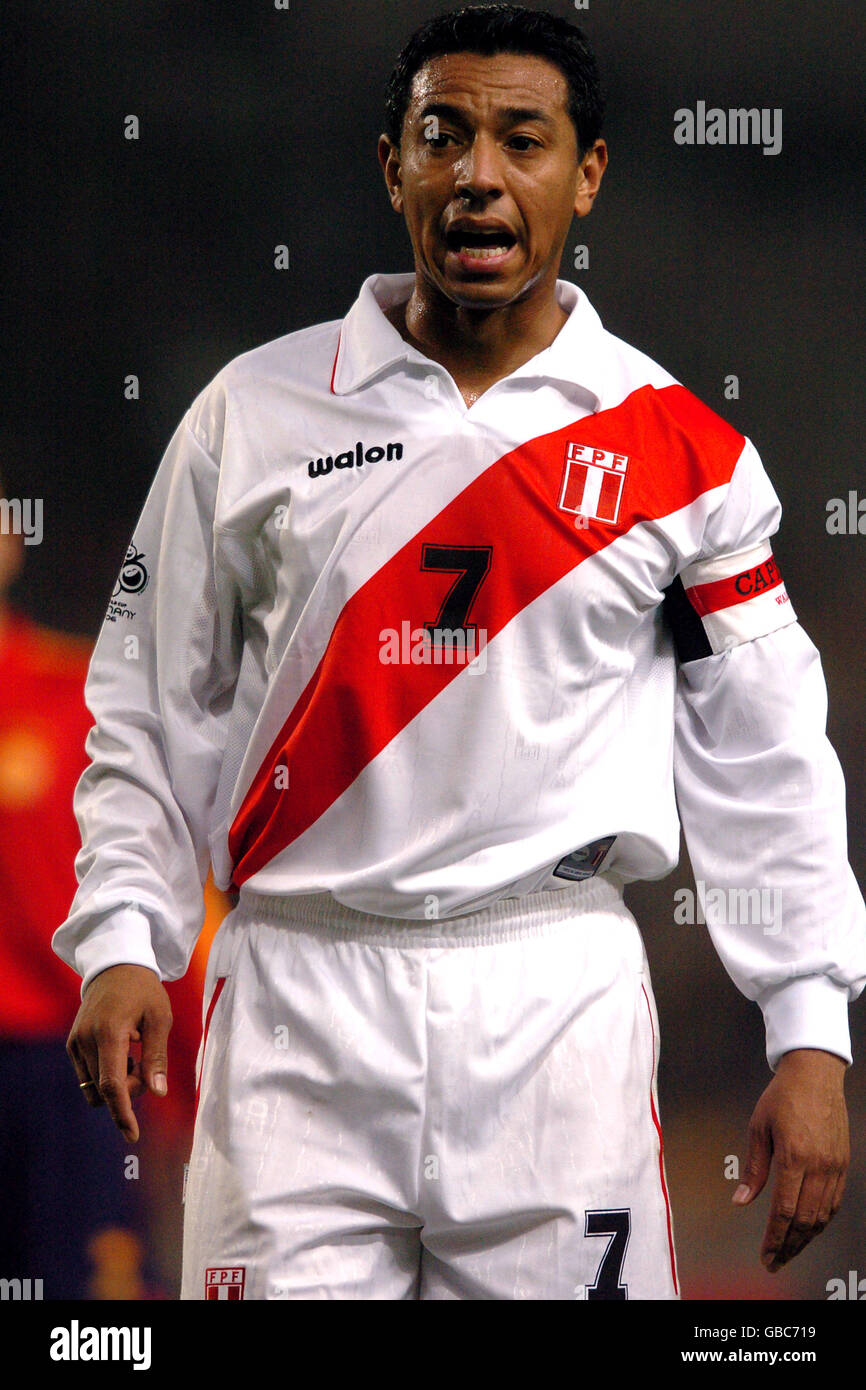 Soccer - International Friendly - Spain v Peru Stock Photo - Alamy