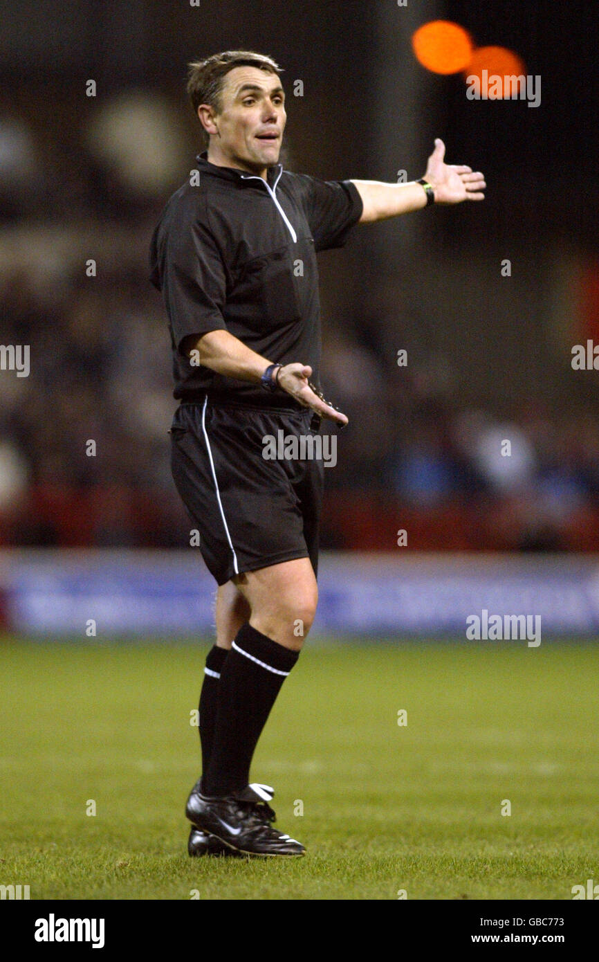 Referee lee cable hi-res stock photography and images - Alamy