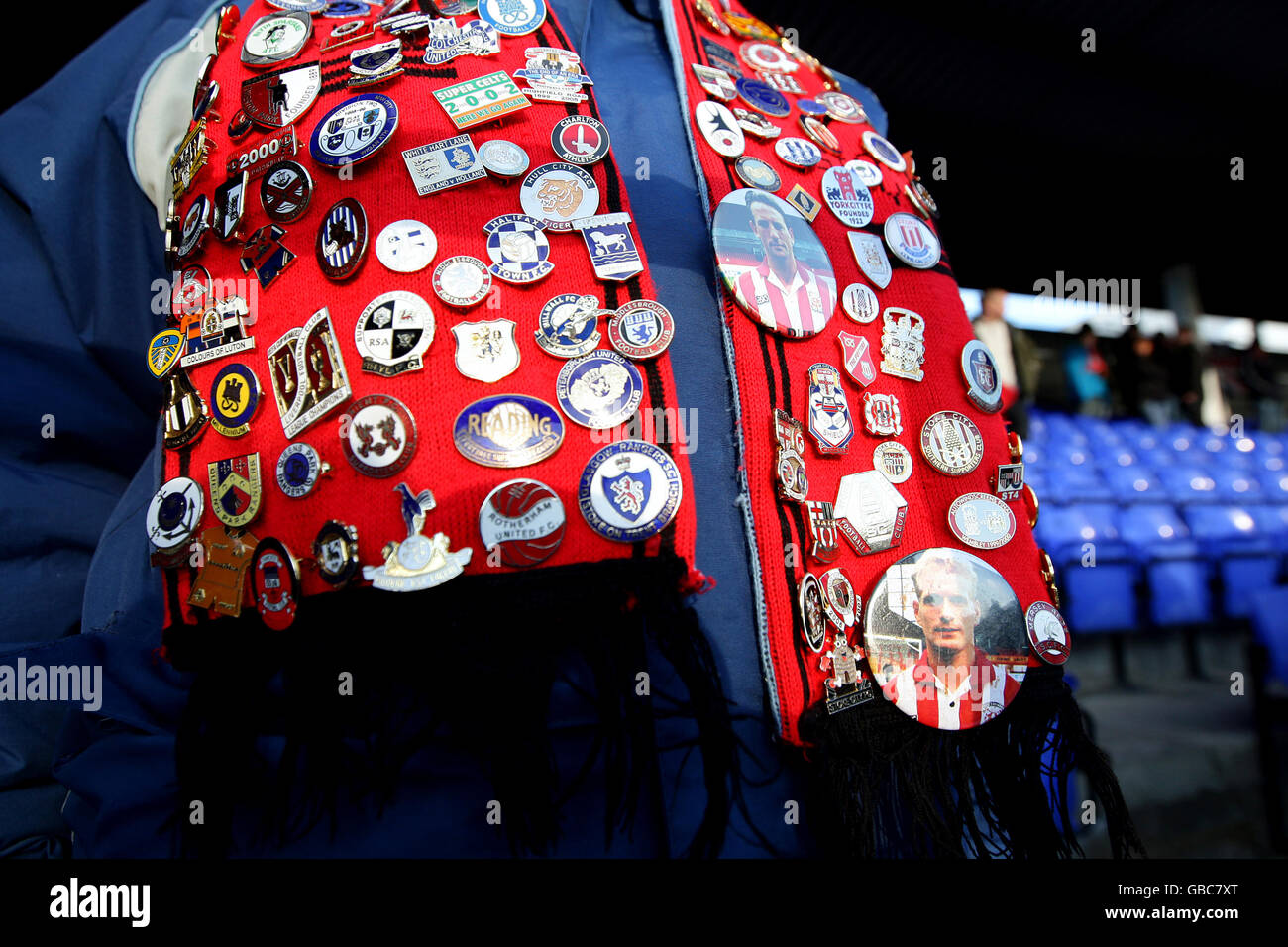 Hartlepool united badge hi-res stock photography and images - Alamy