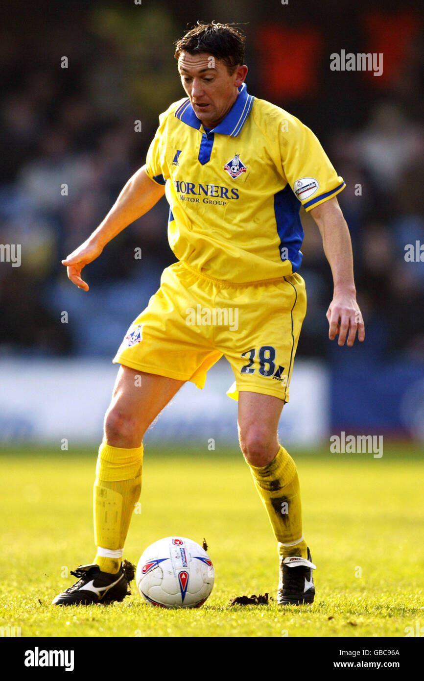 David eyres of oldham athletic hi-res stock photography and images - Alamy