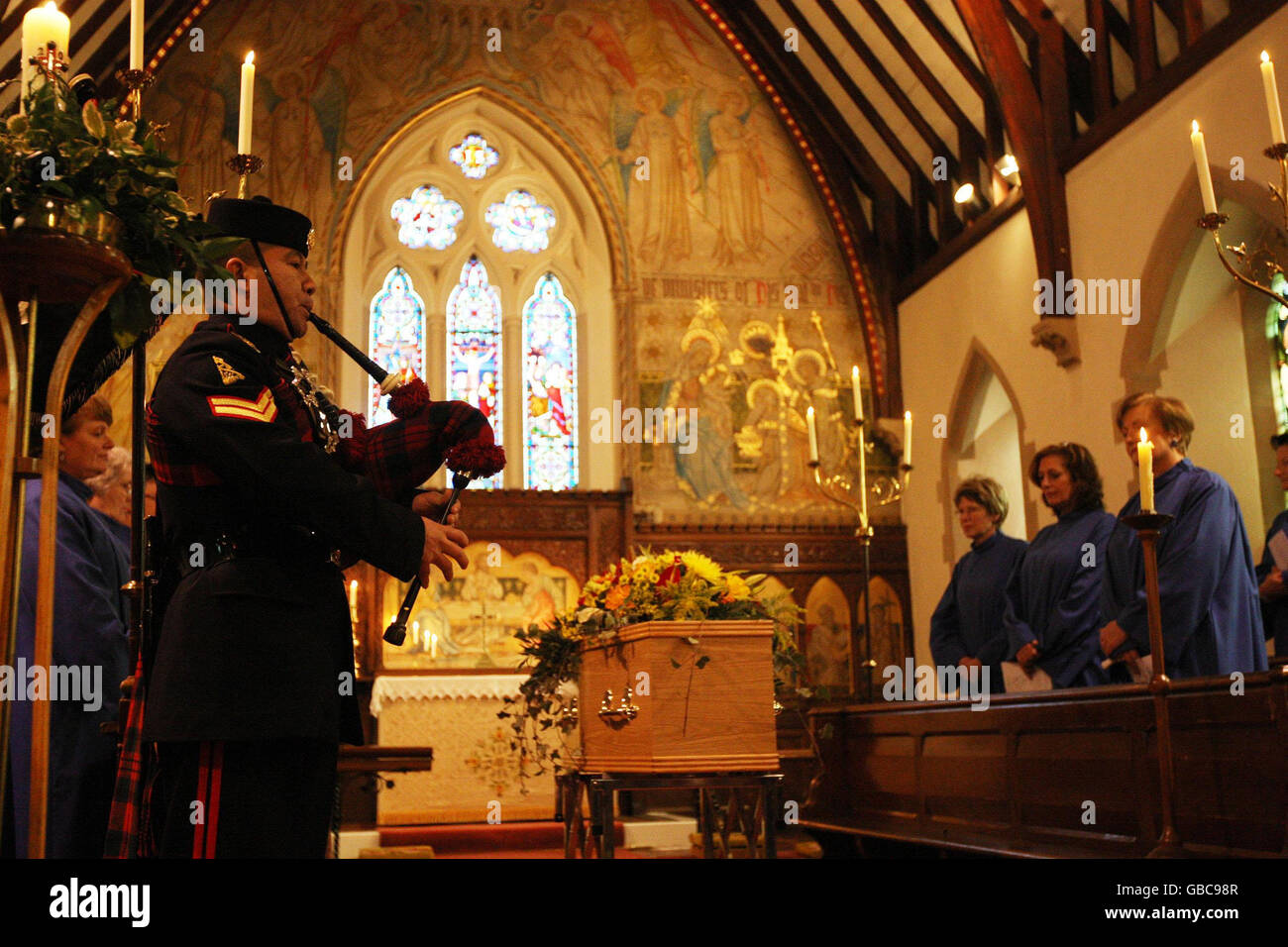 Tony Hart funeral Stock Photo - Alamy