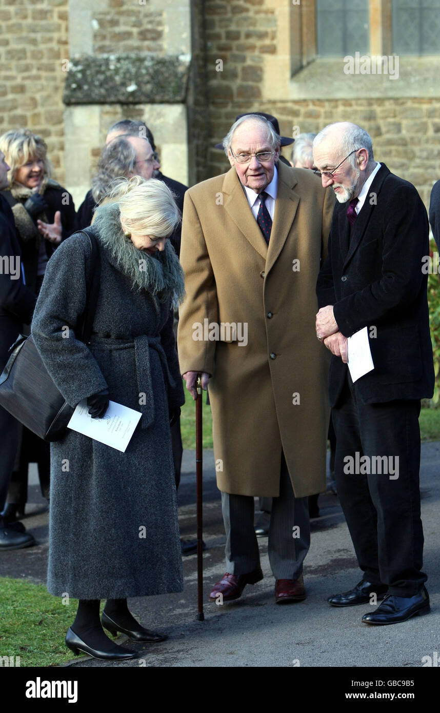 Tony Hart funeral Stock Photo - Alamy