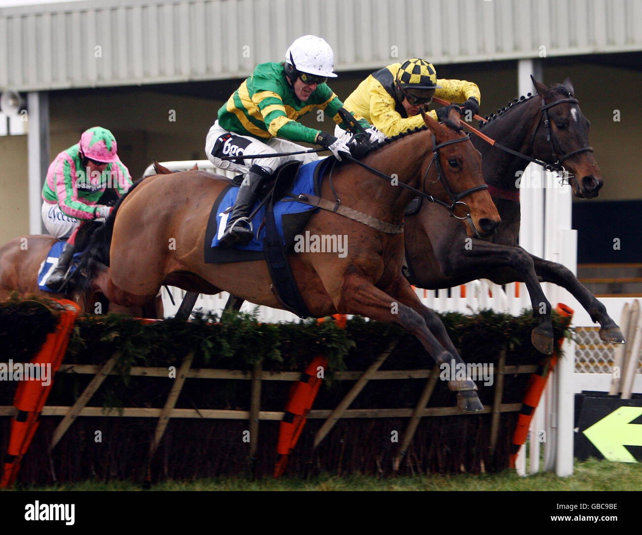 Last fence at wincanton hi-res stock photography and images - Alamy