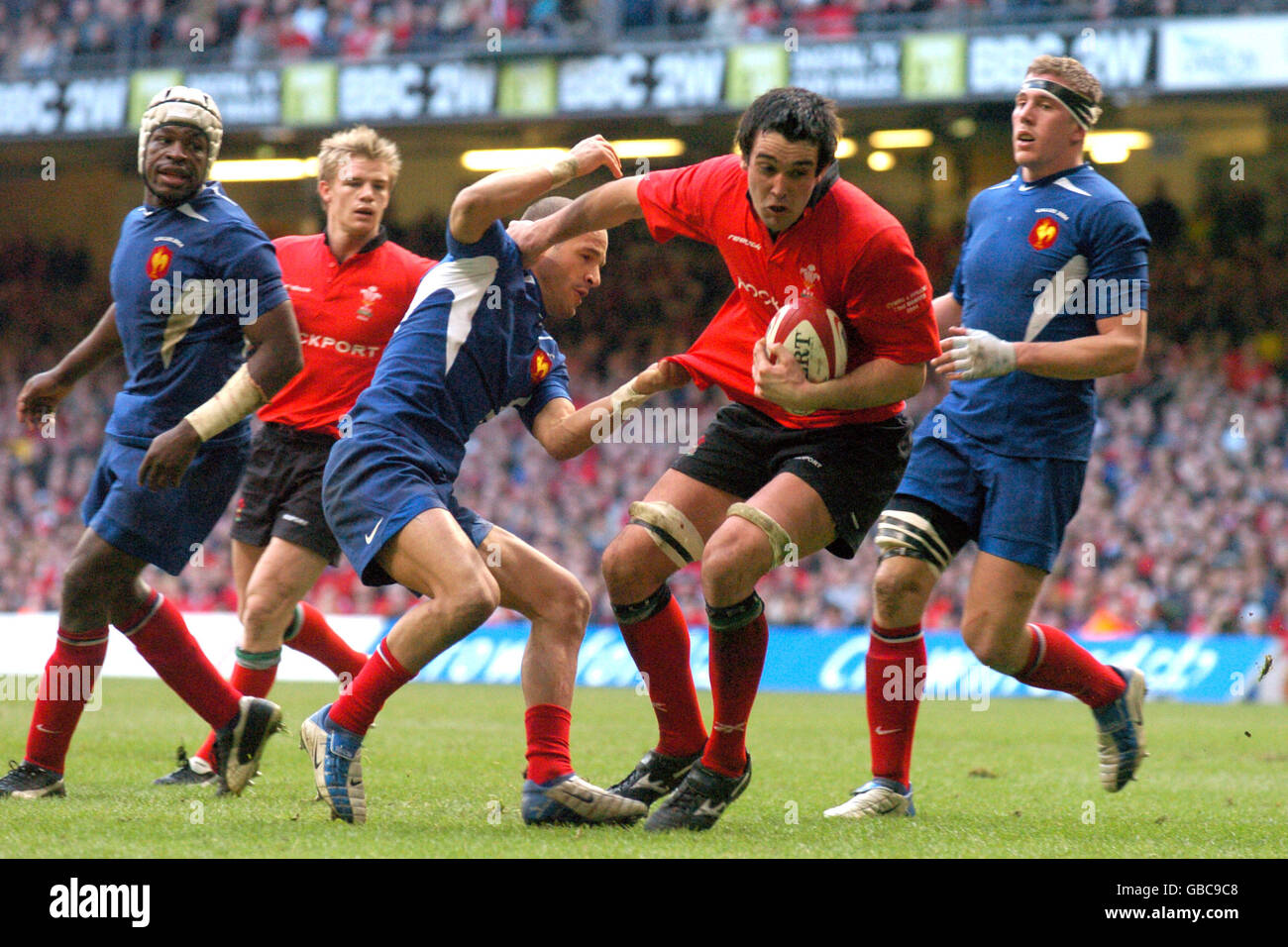 Rugby union tackle pull action hi-res stock photography and images - Alamy