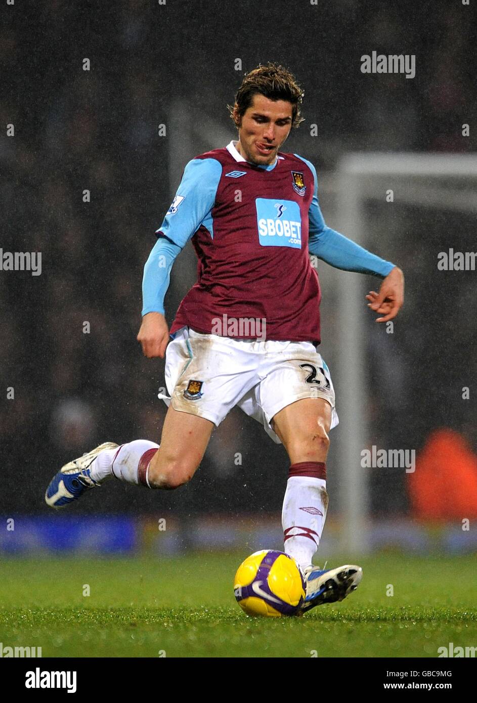 Soccer - Barclays Premier League - West Ham United v Hull City - Upton Park. Valon Behrami, West ...