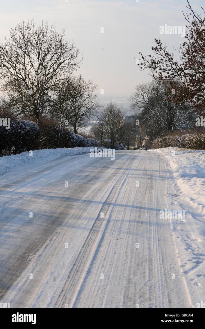 Snow on country roads around Northampton Stock Photo - Alamy