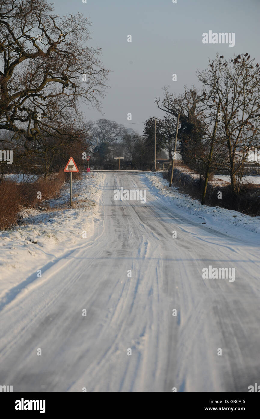 Snow on country roads around Northampton Stock Photo - Alamy