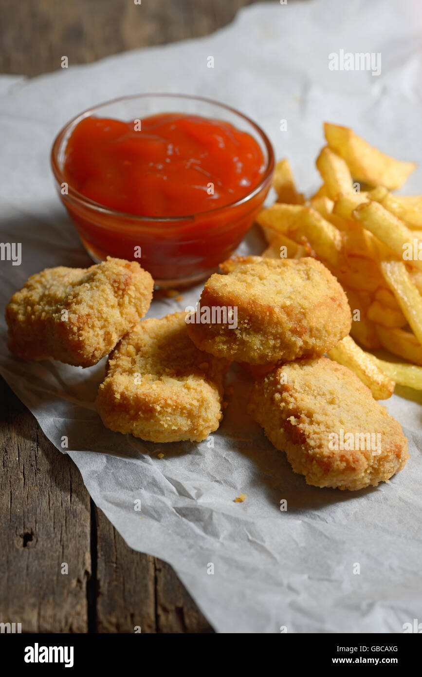 Chicken with fries hi-res stock photography and images - Alamy