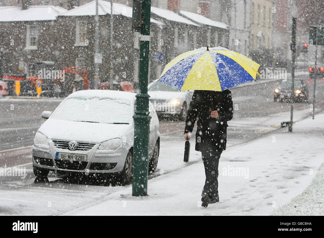 Snowfall on Dublin's Grand Canal Stock Photo - Alamy