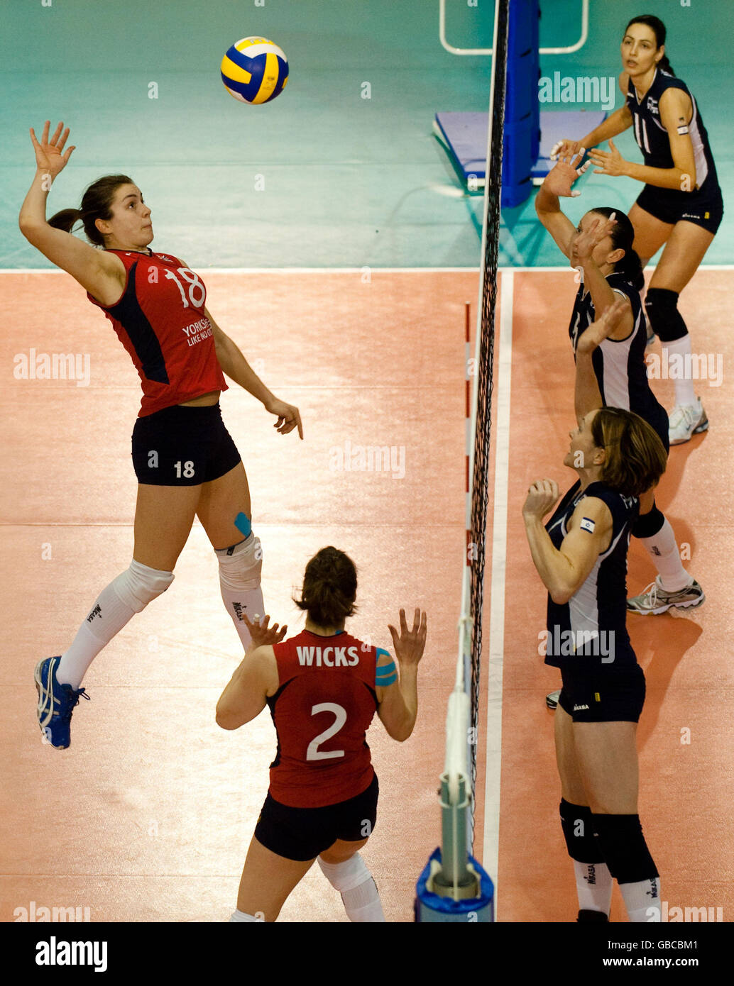 Indoor volleyball gb women hi-res stock photography and images - Alamy