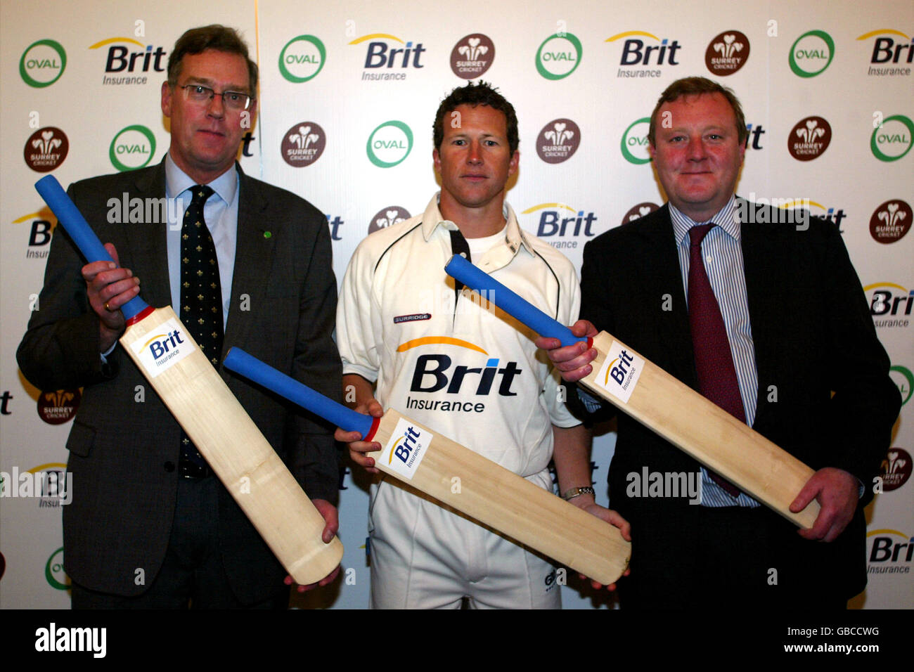 L-R: Paul Sheldon, Chief Executive of Surrey CCC, Jonathan Batty ...