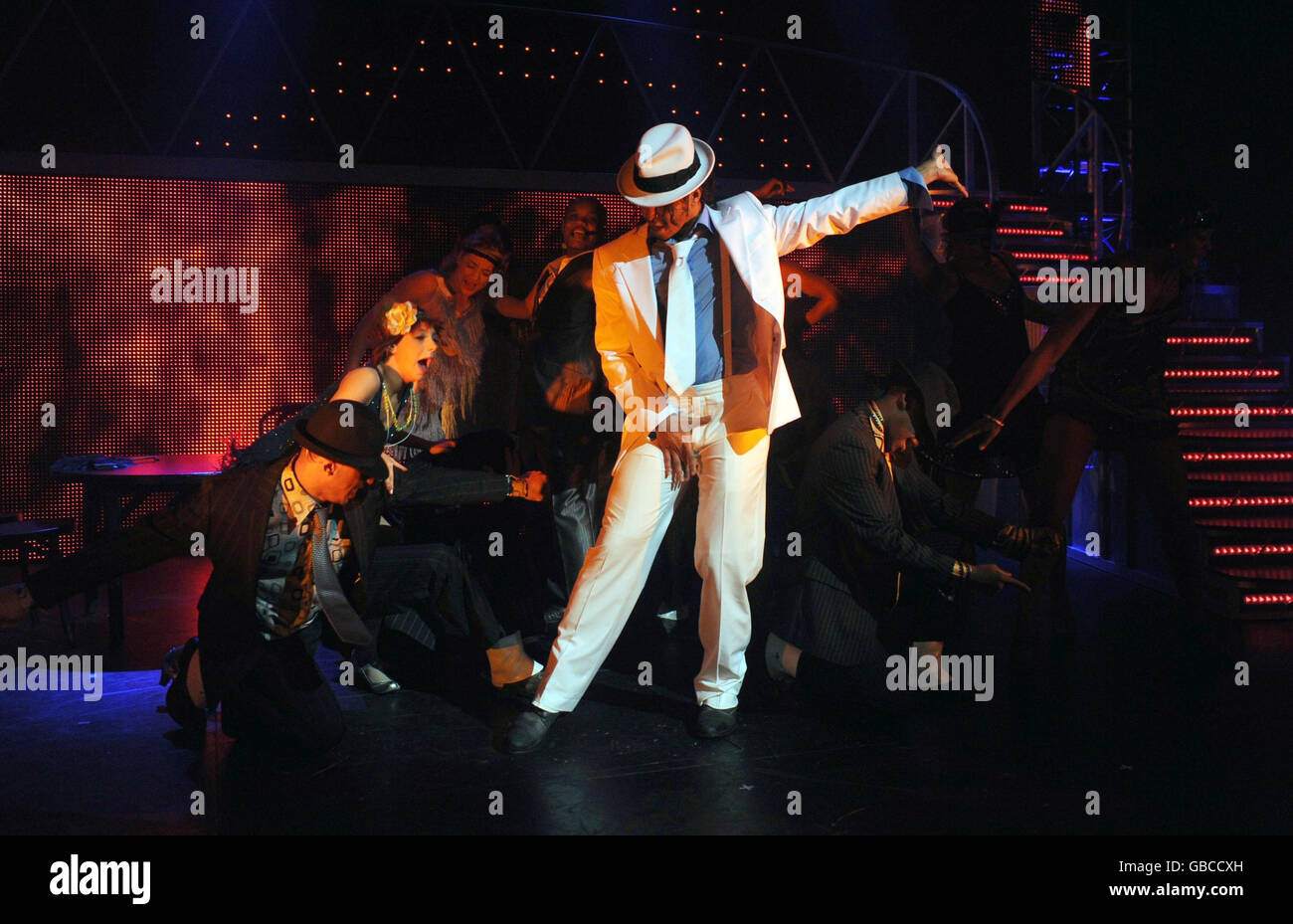 Michael jackson stage dance hi-res stock photography and images - Alamy