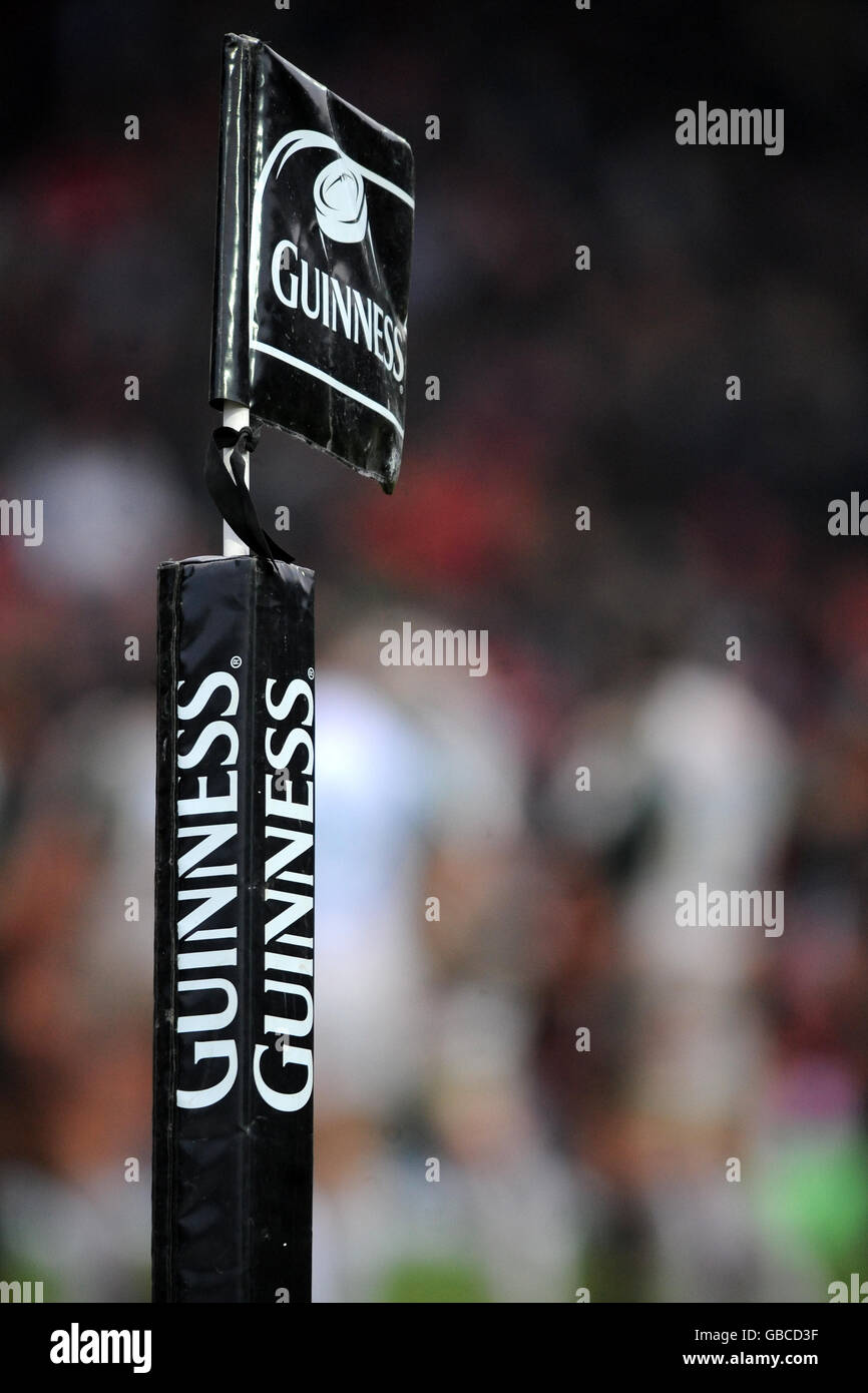 Guinness premiership corner flag hi-res stock photography and images ...