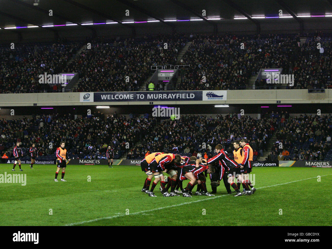 The Edinburgh Rugby players warm up prior to kick off Stock Photo - Alamy