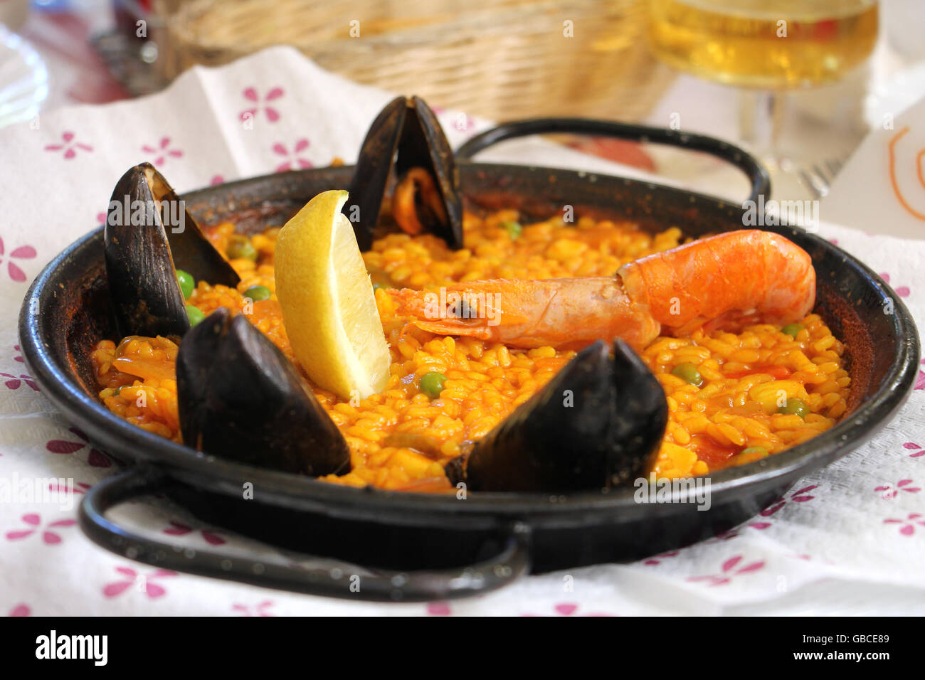 Traditional spanish food hi-res stock photography and images - Alamy