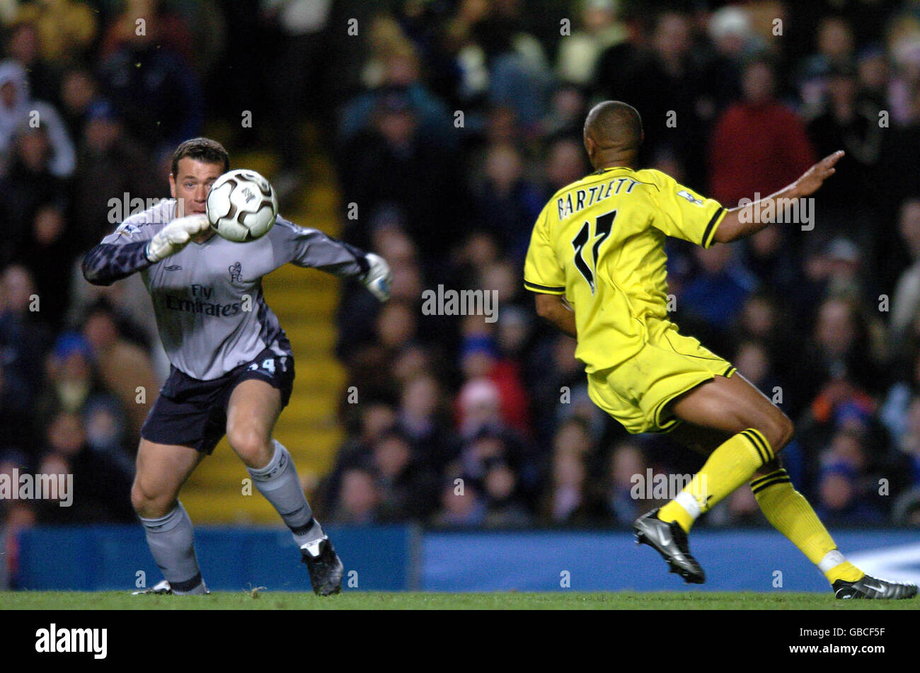 Chelseas neil sullivan and charlton athletics shaun bartlett hi-res ...