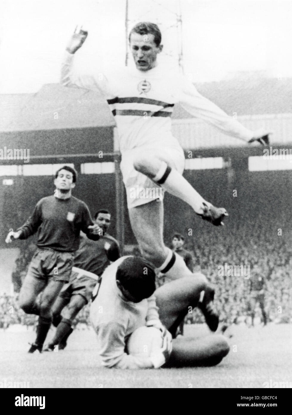 England portugal 1966 hi-res stock photography and images - Alamy