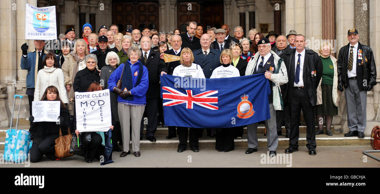 Nuclear bomb test british hi-res stock photography and images - Alamy