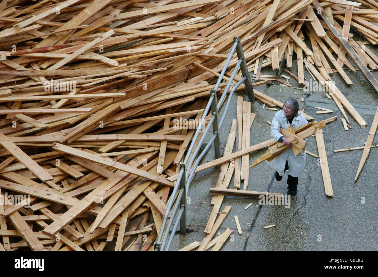 Washed up Timber Stock Photo - Alamy